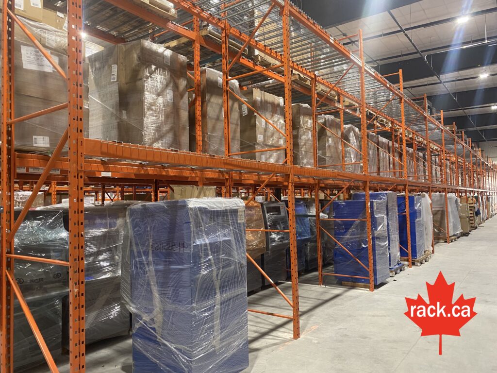 Choosing Between Pallet racking and Floor Stacking