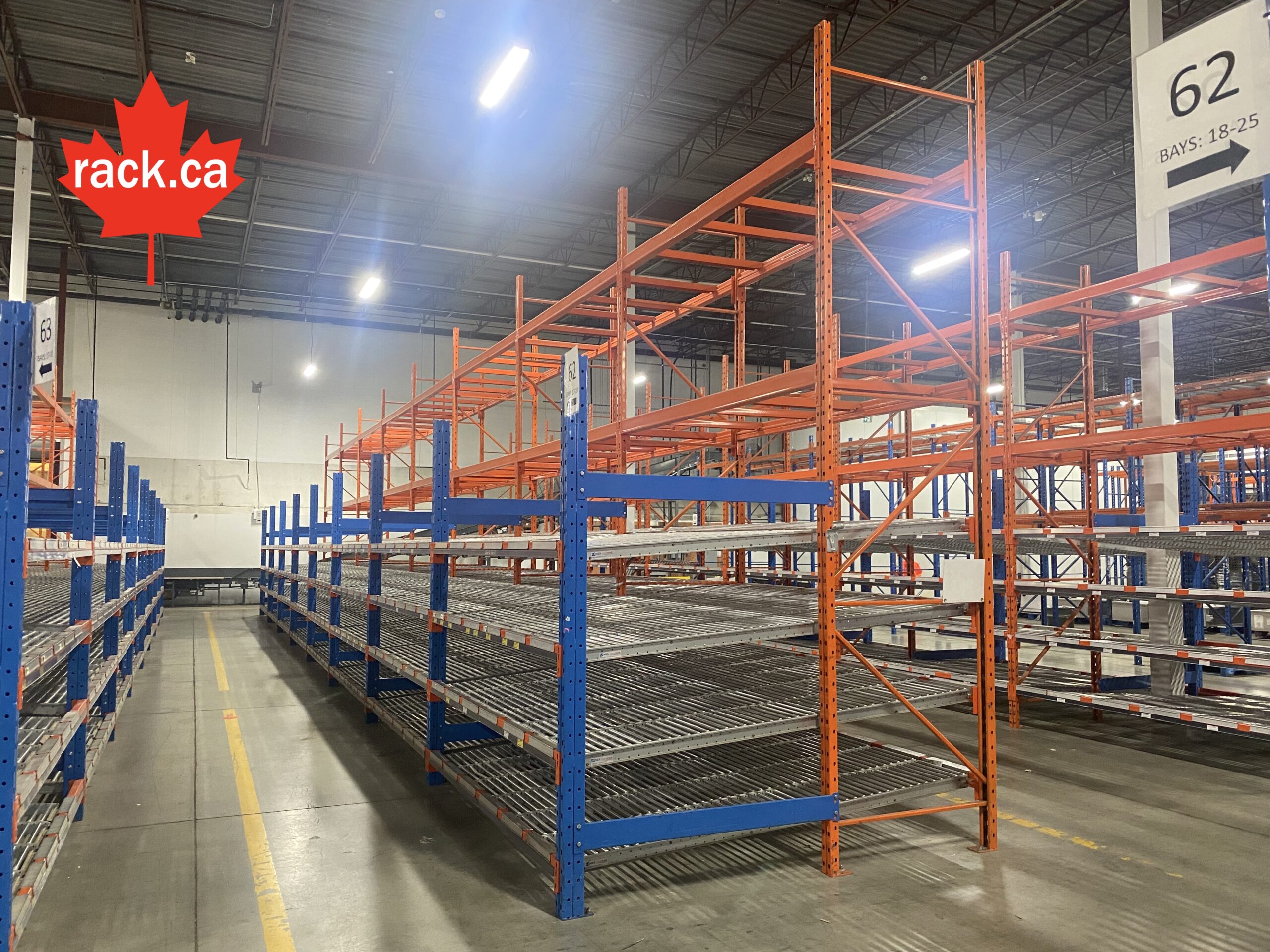 Carton Flow vs. Pallet Flow Rack: Choosing the Right Solution